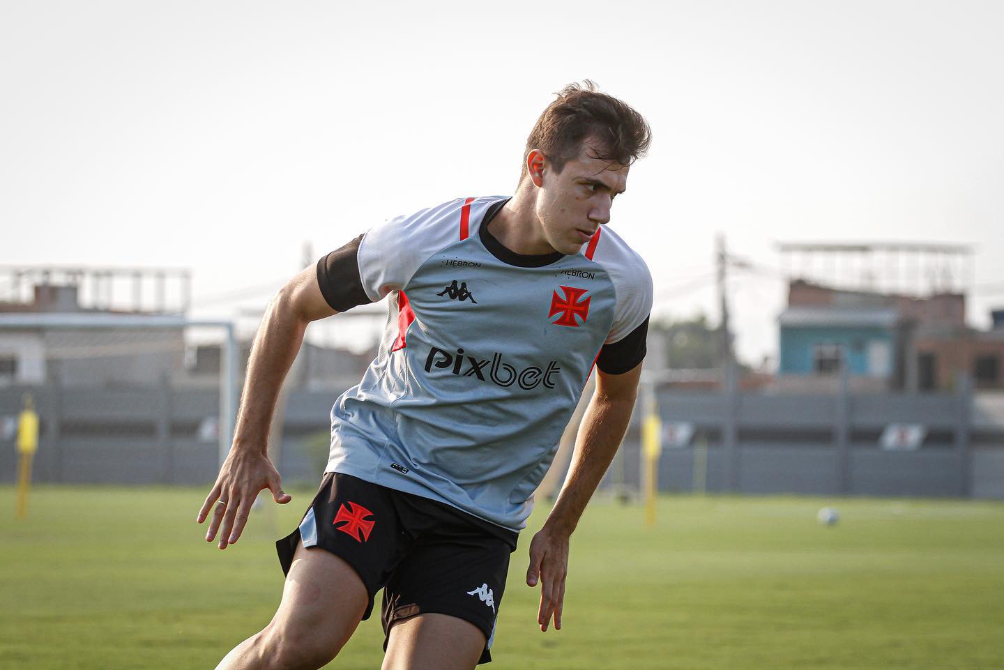 Chi è Lucas Piton, il nuovo oriundo preconvocato in Nazionale che sogna ...